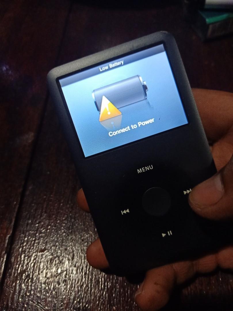 Remplacement de batterie sur iPod - MaClinic